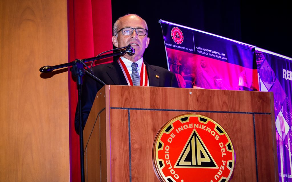 Roque Benavides: "La minería contribuyó con descentralizar el Perú más ...