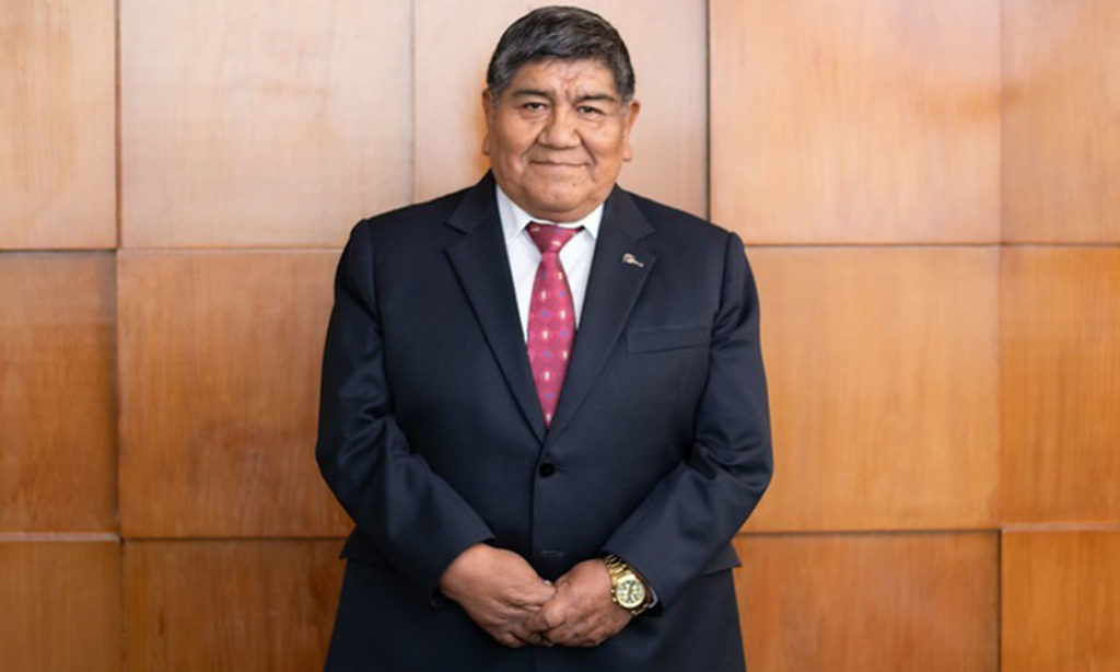 Ministro Rómulo Mucho apunta a que permisos para minería no demoren más ...